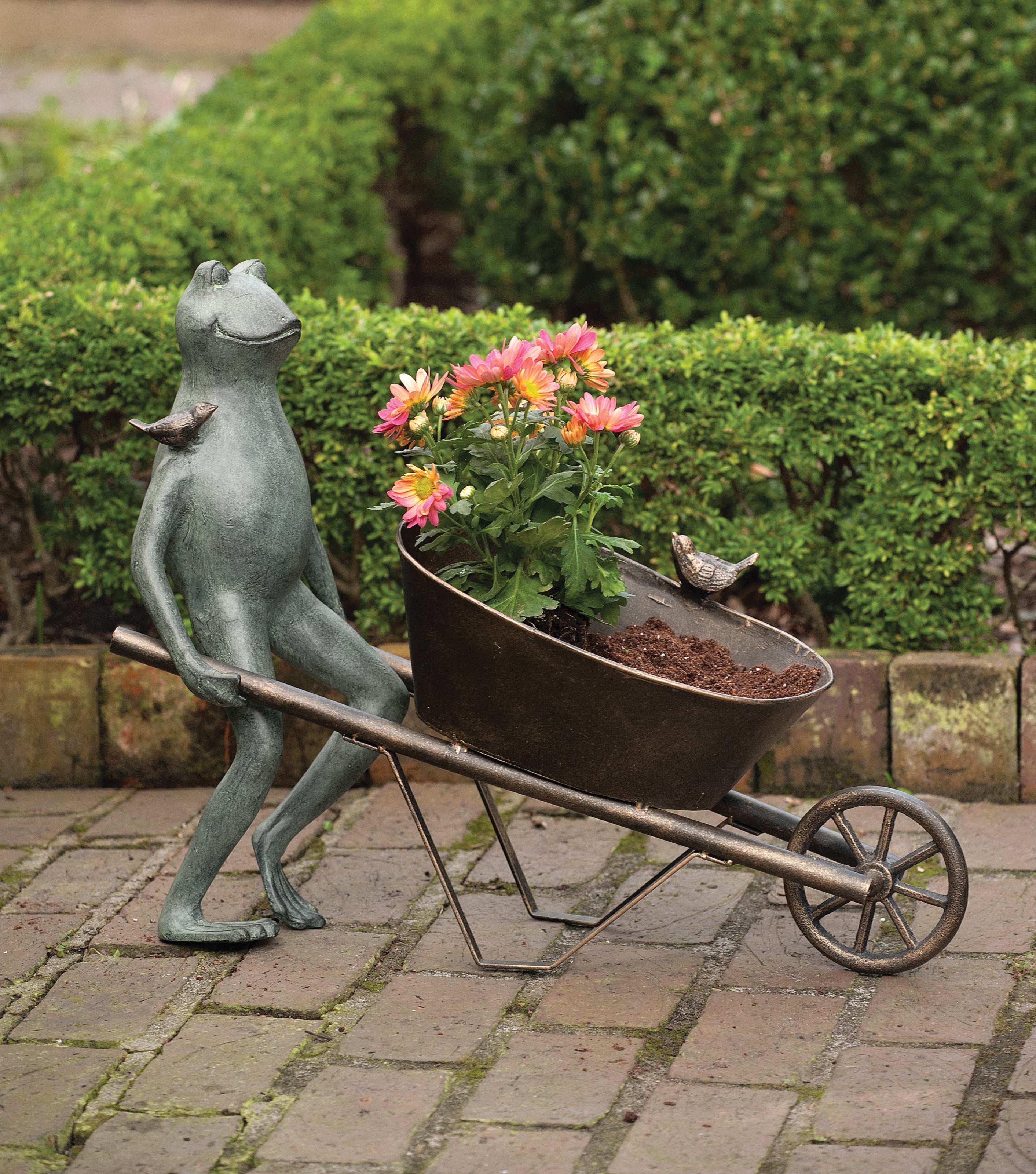 Frog with Wheelbarrow – Charleston Gardens