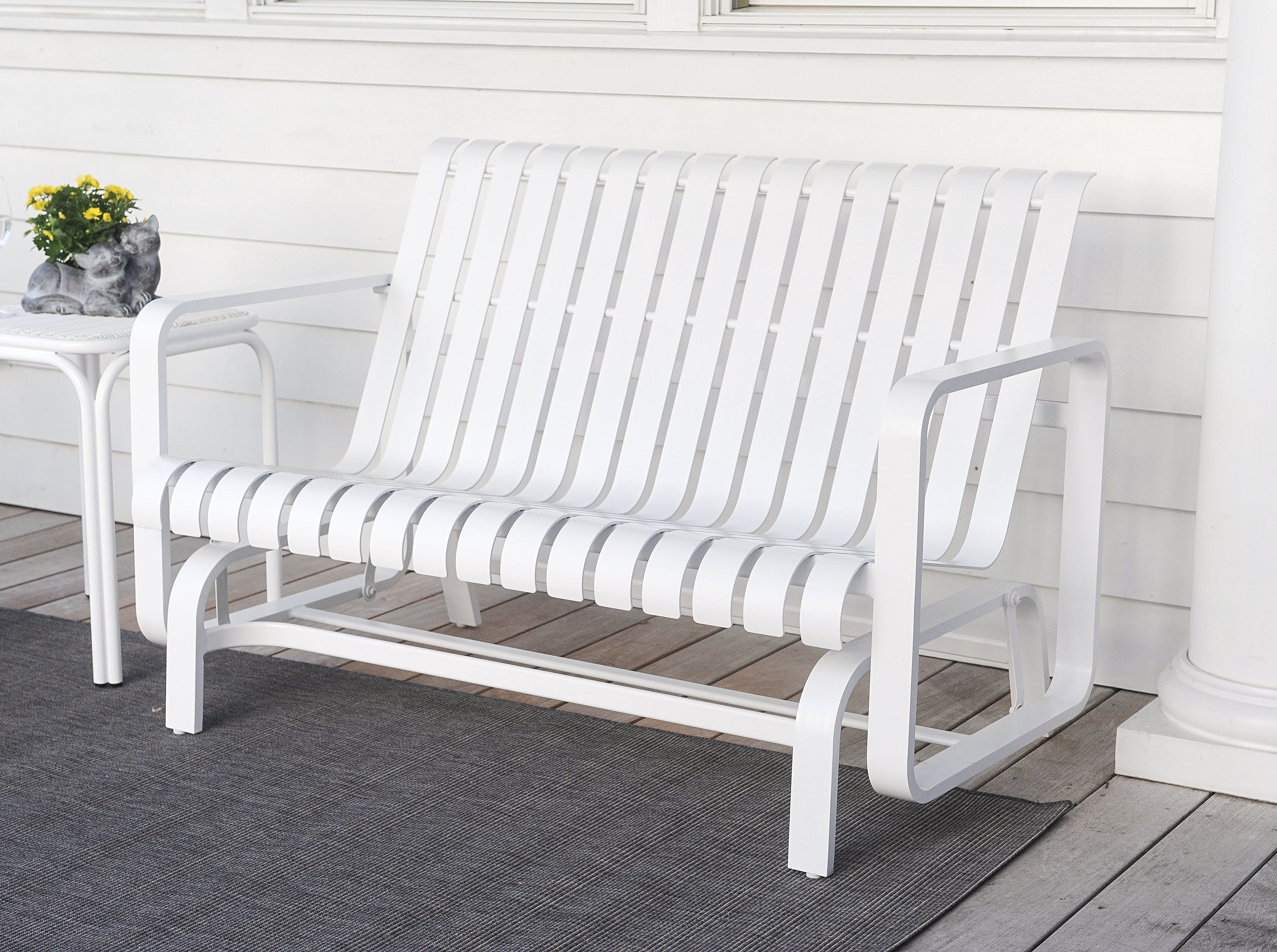 Veranda Glider – Charleston Gardens